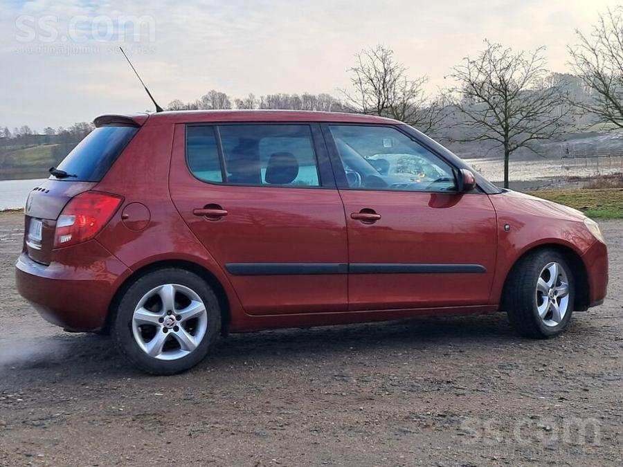Sarkans Skoda Fabia 2007 Saldus, ar dzinēja tilpumu 1.90 L un nobraukumu 247 tūkst. km par 3300 €, foto 7 vietnē AUTOMOTO.COM.LV
