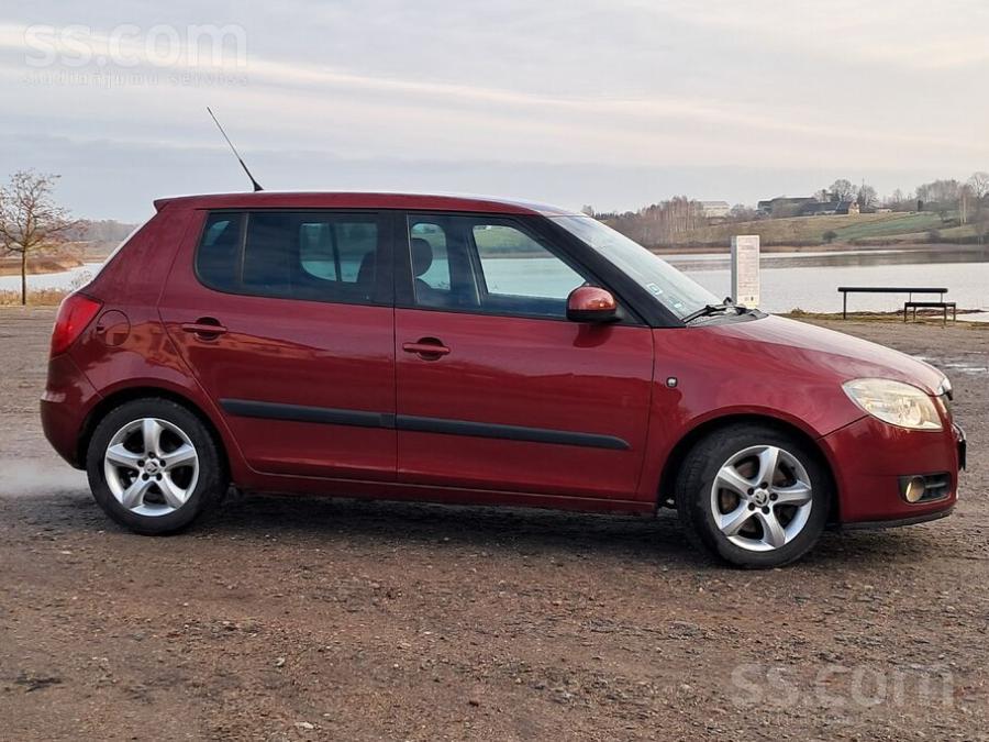 Sarkans Skoda Fabia 2007 Saldus, ar dzinēja tilpumu 1.90 L un nobraukumu 247 tūkst. km par 3300 €, foto 8 vietnē AUTOMOTO.COM.LV