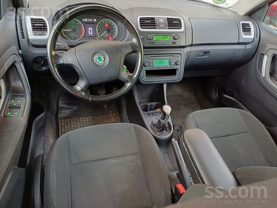 Sarkans Skoda Fabia 2007 Saldus, ar dzinēja tilpumu 1.90 L un nobraukumu 247 tūkst. km par 3300 €, foto 14 vietnē AUTOMOTO.COM.LV