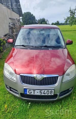 Sarkans Skoda Fabia 2007 Valmiera, ar dzinēja tilpumu 1.40 L un nobraukumu 248 tūkst. km par 1000 €, foto 3 vietnē AUTOMOTO.COM.LV