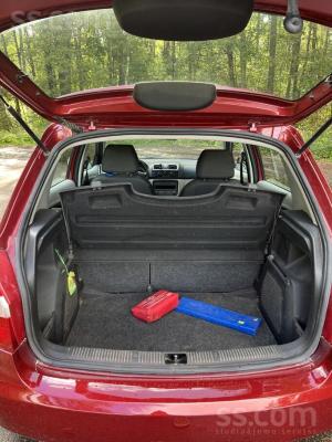 Red Skoda Fabia 2007 in Valmiera, with an engine capacity of 1.40 L and mileage of 248 thousand km for 2000 €, photo 8 on AUTOMOTO.COM.LV