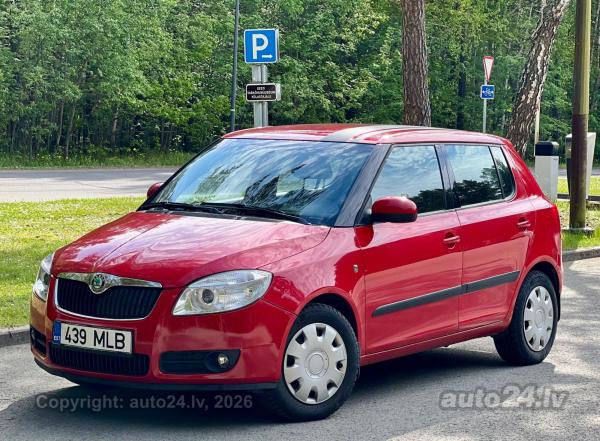 Sarkans Skoda Fabia 2008 Tallina, ar dzinēja tilpumu 1.60 L un nobraukumu 122 tūkst. km par 3490 €, foto 1 vietnē AUTOMOTO.COM.LV