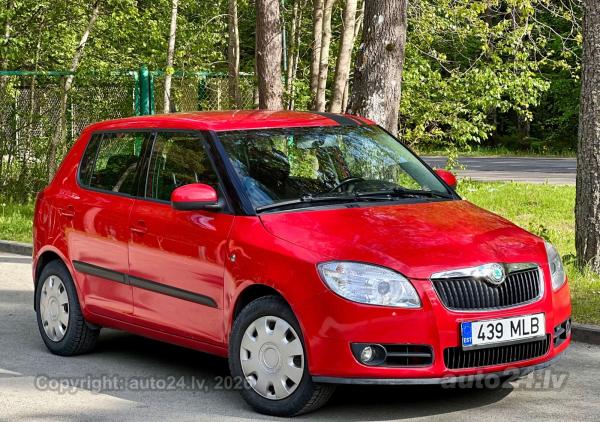Sarkans Skoda Fabia 2008 Tallina, ar dzinēja tilpumu 1.60 L un nobraukumu 122 tūkst. km par 3490 €, foto 2 vietnē AUTOMOTO.COM.LV