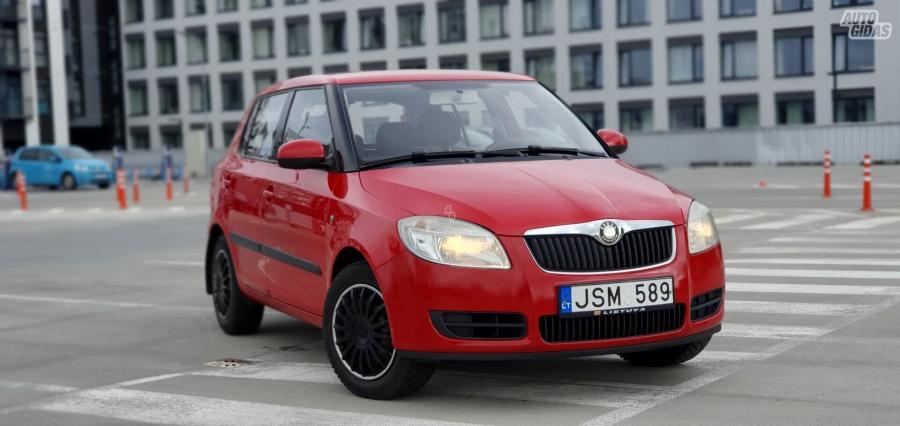Red Skoda Fabia 2008 in Vilnius, with an engine capacity of 1.40 L and mileage of 200 thousand km for 750 €, photo 4 on AUTOMOTO.COM.LV