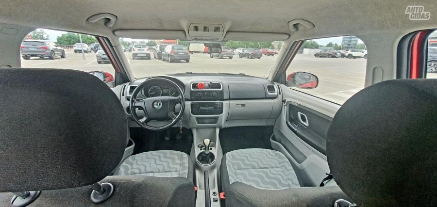 Red Skoda Fabia 2008 in Vilnius, with an engine capacity of 1.40 L and mileage of 200 thousand km for 750 €, photo 12 on AUTOMOTO.COM.LV