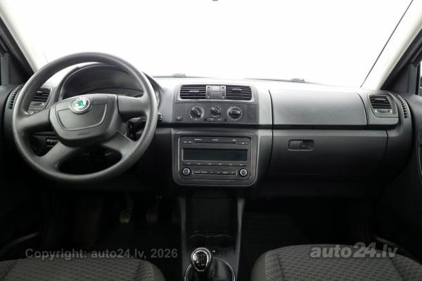 Sarkans Skoda Fabia 2010 Tallina, ar dzinēja tilpumu 1.20 L un nobraukumu 199 tūkst. km par 1199 €, foto 5 vietnē AUTOMOTO.COM.LV