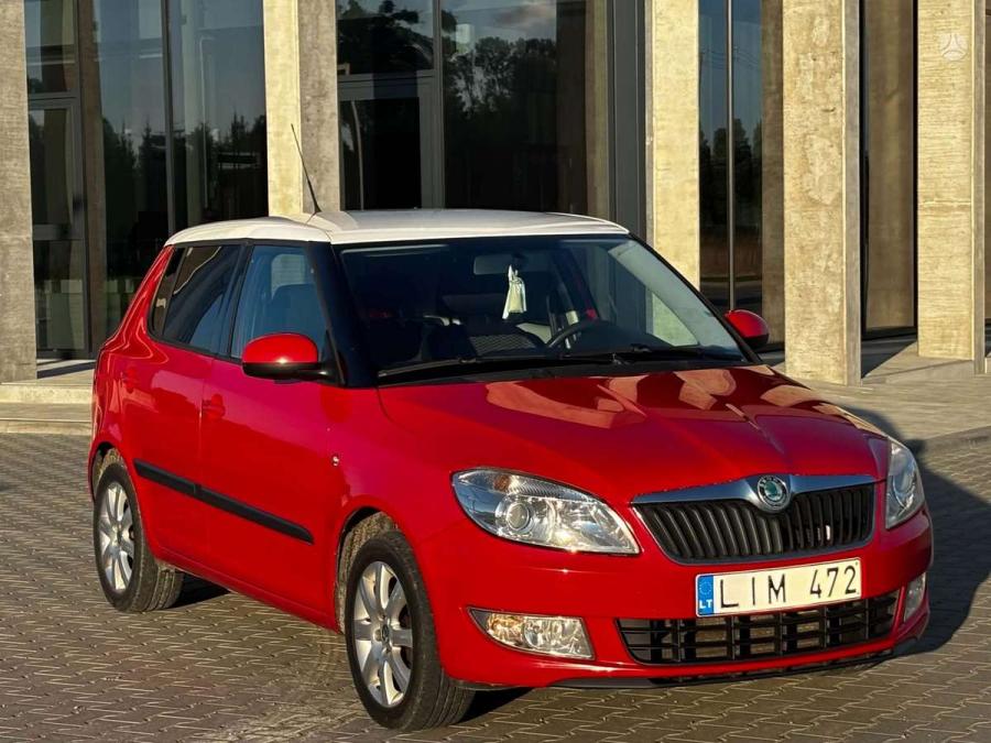 Красный Шкода Фабия 2010 в Каунас, объемом двигателя 1.60 л и пробегом 255 тыс. км за 2999 €, фото 1 на AUTOMOTO.COM.LV