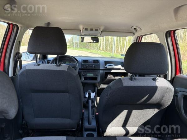 Sarkans Skoda Fabia 2011 Valka, ar dzinēja tilpumu 1.40 L un nobraukumu 277 tūkst. km par 1000 €, foto 5 vietnē AUTOMOTO.COM.LV