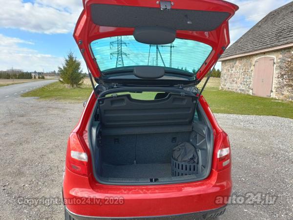 Red Skoda Fabia 2011 in Tallinn, with an engine capacity of 1.20 L and mileage of 119 thousand km for 3000 €, photo 6 on AUTOMOTO.COM.LV