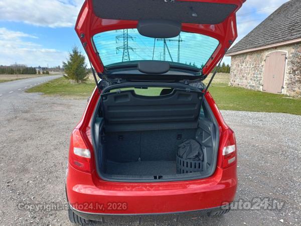 Red Skoda Fabia 2011 in Tallinn, with an engine capacity of 1.20 L and mileage of 119 thousand km for 3000 €, photo 7 on AUTOMOTO.COM.LV