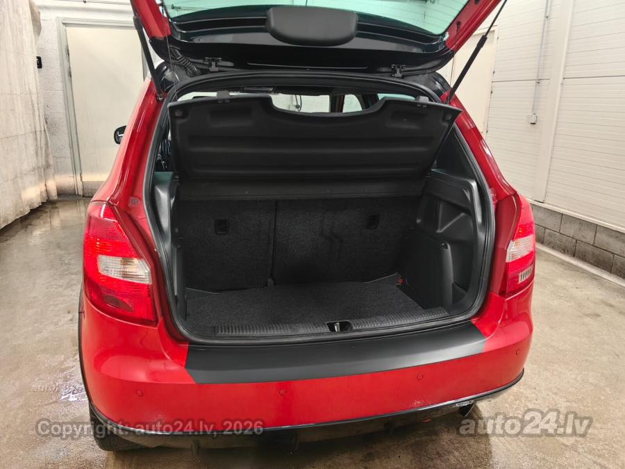 Red Skoda Fabia 2011 in Viljandi, with an engine capacity of 1.60 L and mileage of 243 thousand km for 4690 €, photo 18 on AUTOMOTO.COM.LV