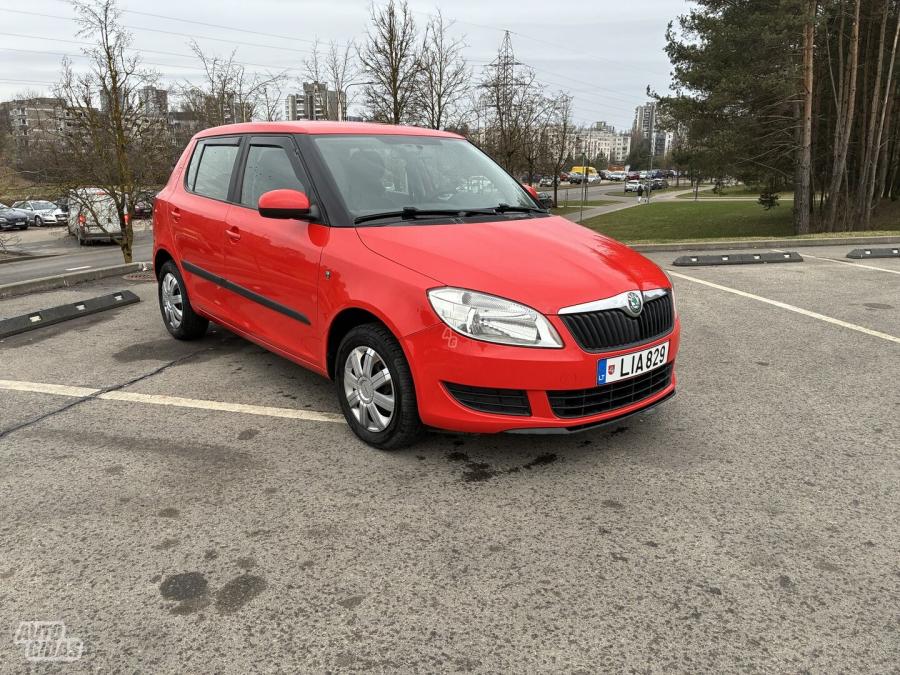 Sarkans Skoda Fabia 2012 Viļņa, ar dzinēja tilpumu 1.20 L un nobraukumu 190 tūkst. km par 2600 €, foto 9 vietnē AUTOMOTO.COM.LV