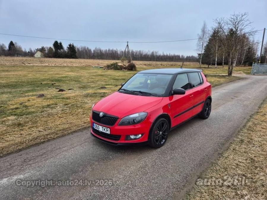 Red Skoda Fabia 2012 in Tallinn, with an engine capacity of 1.60 L and mileage of 275 thousand km for 6000 €, photo 1 on AUTOMOTO.COM.LV