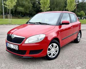 Red Skoda Fabia 2012 in Vilnius, with an engine capacity of 1.60 L and mileage of 253 thousand km for 2390 €, photo  on AUTOMOTO.COM.LV