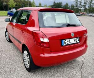 Sarkans Skoda Fabia 2012 Viļņa, ar dzinēja tilpumu 1.60 L un nobraukumu 253 tūkst. km par 2390 €, foto 6 vietnē AUTOMOTO.COM.LV