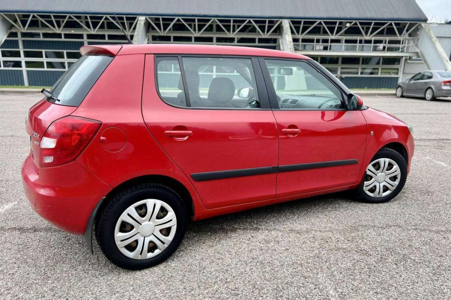 Sarkans Skoda Fabia 2012 Viļņa, ar dzinēja tilpumu 1.60 L un nobraukumu 253 tūkst. km par 2390 €, foto 10 vietnē AUTOMOTO.COM.LV