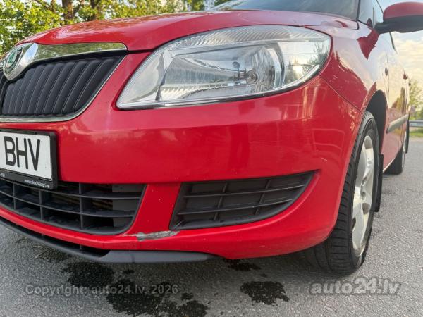 Red Skoda Fabia 2013 in Tallinn, with an engine capacity of 1.60 L and mileage of 350 thousand km for 2300 €, photo 5 on AUTOMOTO.COM.LV
