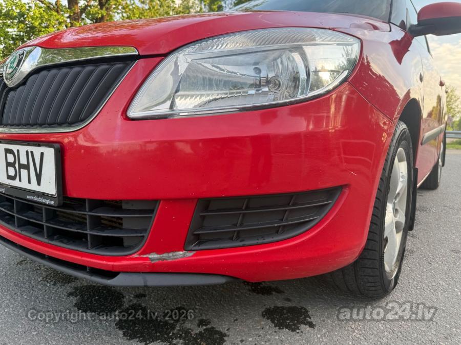 Red Skoda Fabia 2013 in Tallinn, with an engine capacity of 1.60 L and mileage of 350 thousand km for 2300 €, photo 6 on AUTOMOTO.COM.LV