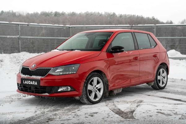 Sarkans Skoda Fabia 2015 Viļņa, ar dzinēja tilpumu 1.20 L un nobraukumu 100 tūkst. km par 6499 €, foto 9 vietnē AUTOMOTO.COM.LV