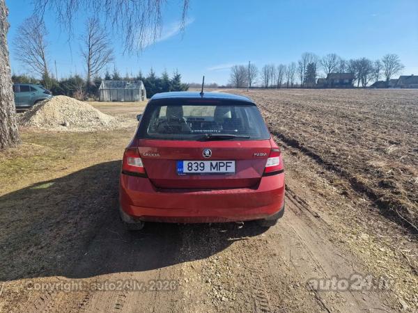 Sarkans Skoda Fabia 2015 Paide, ar dzinēja tilpumu 1.20 L un nobraukumu 142 tūkst. km par 5800 €, foto 4 vietnē AUTOMOTO.COM.LV