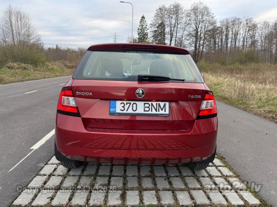 Sarkans Skoda Fabia 2015 Tallina, ar dzinēja tilpumu 1.20 L un nobraukumu 102 tūkst. km par 8500 €, foto 12 vietnē AUTOMOTO.COM.LV