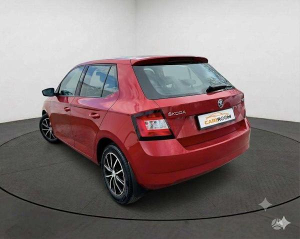 Sarkans Skoda Fabia 2015 Viļņa, ar dzinēja tilpumu 1.20 L un nobraukumu 250 tūkst. km par 4300 €, foto 5 vietnē AUTOMOTO.COM.LV