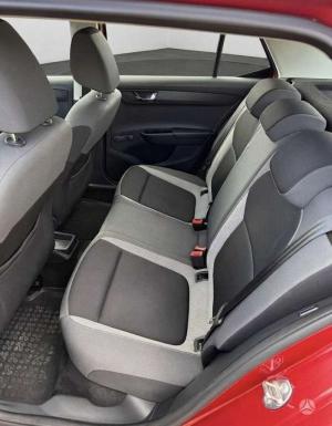 Red Skoda Fabia 2015 in Vilnius, with an engine capacity of 1.20 L and mileage of 250 thousand km for 4300 €, photo 11 on AUTOMOTO.COM.LV