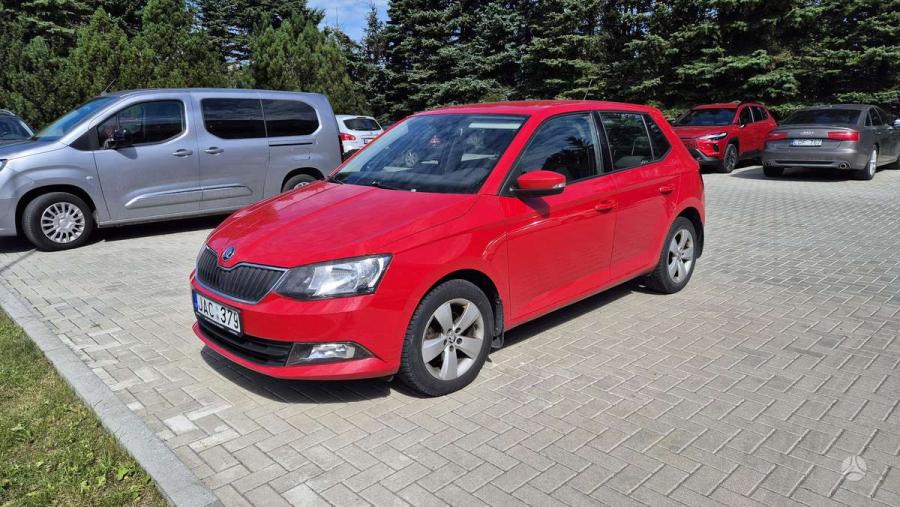 Sarkans Skoda Fabia 2015 Plungė, ar dzinēja tilpumu 1.20 L un nobraukumu 83 tūkst. km par 6100 €, foto 3 vietnē AUTOMOTO.COM.LV