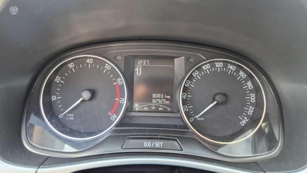 Sarkans Skoda Fabia 2015 Plungė, ar dzinēja tilpumu 1.20 L un nobraukumu 83 tūkst. km par 6100 €, foto 8 vietnē AUTOMOTO.COM.LV
