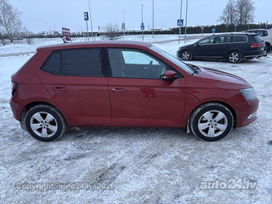Red Skoda Fabia 2016 in Tallinn, with an engine capacity of 1.20 L and mileage of 115 thousand km for 6500 €, photo 4 on AUTOMOTO.COM.LV