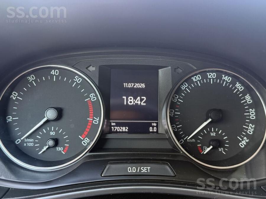 Red Skoda Fabia 2017 in Riga, with an engine capacity of 1.00 L and mileage of 170 thousand km for 8500 €, photo 6 on AUTOMOTO.COM.LV