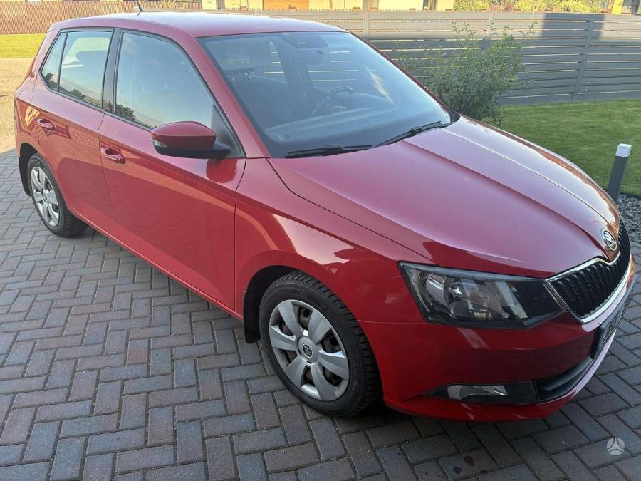 Red Skoda Fabia 2017 in Panevezys, with an engine capacity of 1.20 L and mileage of 34 thousand km for 7200 €, photo 1 on AUTOMOTO.COM.LV
