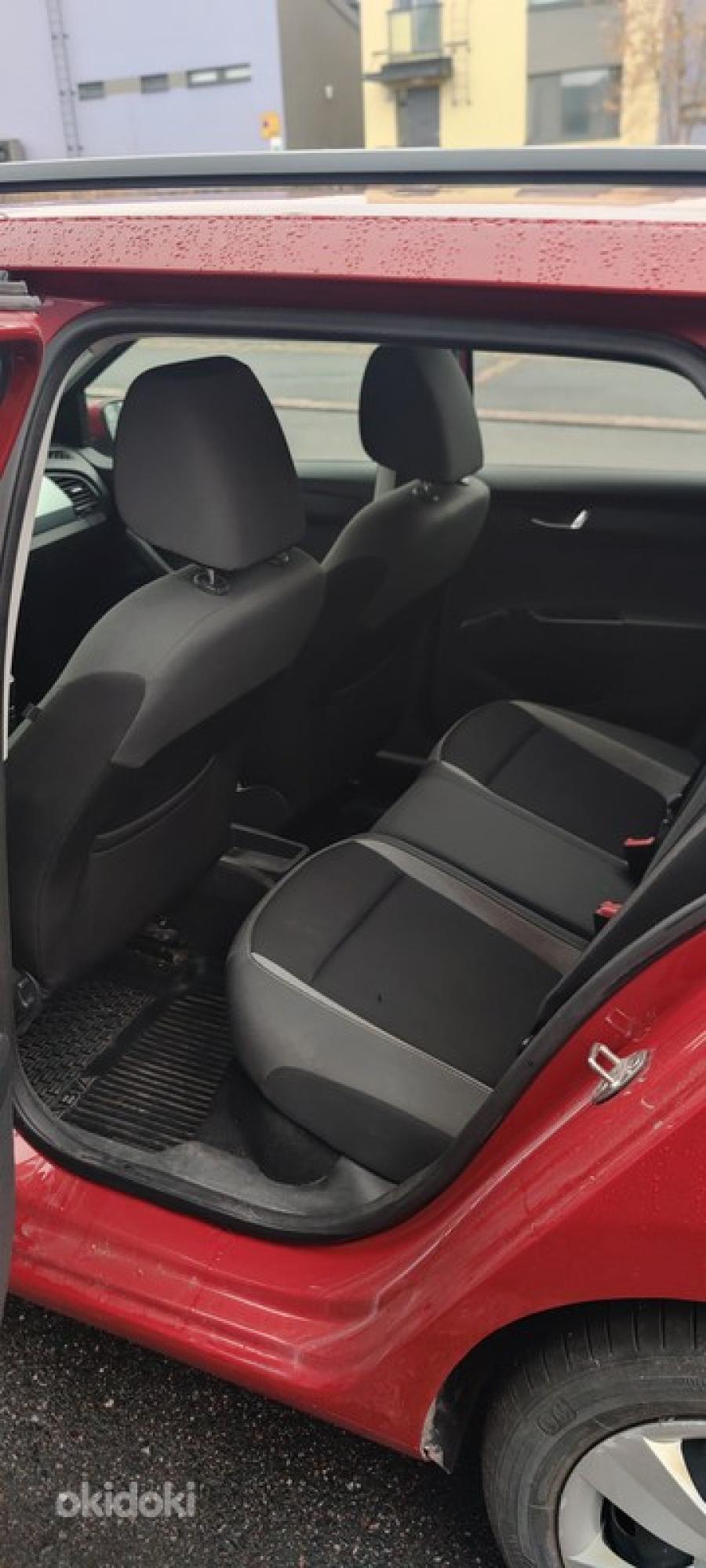 Sarkans Skoda Fabia 2017 Tallina, ar dzinēja tilpumu 1.20 L un nobraukumu 176 tūkst. km par 6200 €, foto 25 vietnē AUTOMOTO.COM.LV