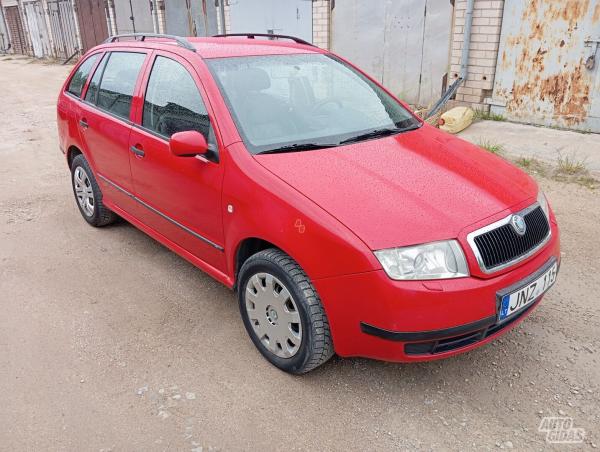 Red Skoda Fabia 2003 in Panevezys, with an engine capacity of 1.90 L and mileage of 244 thousand km for 1750 €, photo 2 on AUTOMOTO.COM.LV