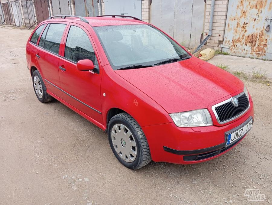 Red Skoda Fabia 2003 in Panevezys, with an engine capacity of 1.90 L and mileage of 244 thousand km for 1750 €, photo 3 on AUTOMOTO.COM.LV