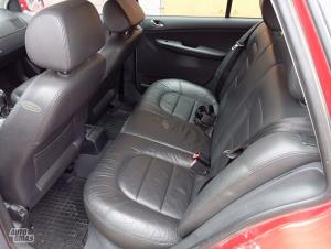 Red Skoda Fabia 2003 in Panevezys, with an engine capacity of 1.90 L and mileage of 244 thousand km for 1750 €, photo 10 on AUTOMOTO.COM.LV