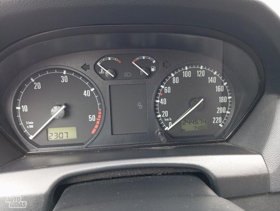 Red Skoda Fabia 2003 in Panevezys, with an engine capacity of 1.90 L and mileage of 244 thousand km for 1750 €, photo 12 on AUTOMOTO.COM.LV