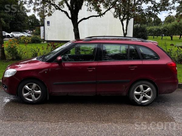 Sarkans Skoda Fabia 2008 Cēsis, ar dzinēja tilpumu 1.90 L un nobraukumu 264 tūkst. km par 1200 €, foto 2 vietnē AUTOMOTO.COM.LV