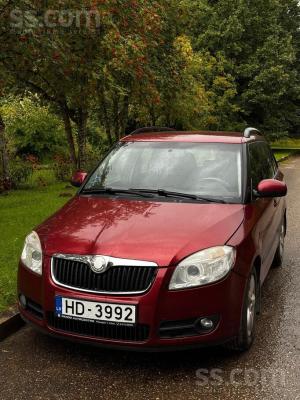 Red Skoda Fabia 2008 in Cesis, with an engine capacity of 1.90 L and mileage of 264 thousand km for 1200 €, photo  on AUTOMOTO.COM.LV