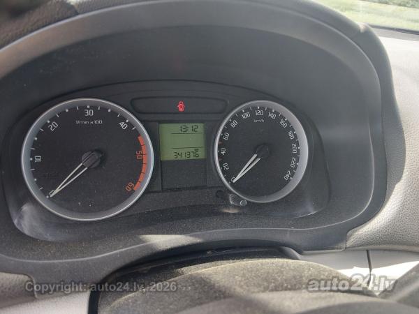 Sarkans Skoda Fabia 2008 Viljandi, ar dzinēja tilpumu 1.90 L un nobraukumu 342 tūkst. km par 3000 €, foto 2 vietnē AUTOMOTO.COM.LV