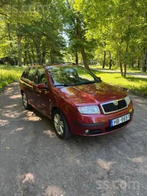 Sarkans Skoda Fabia 2008 Liepāja, ar dzinēja tilpumu 1.20 L un nobraukumu 179 tūkst. km par 950 €, foto 3 vietnē AUTOMOTO.COM.LV