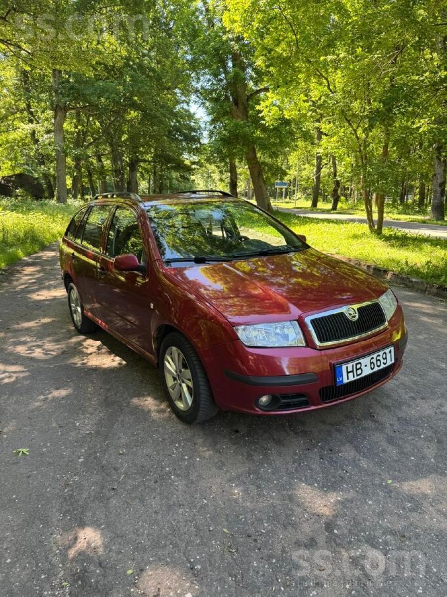 Sarkans Skoda Fabia 2008 Liepāja, ar dzinēja tilpumu 1.20 L un nobraukumu 179 tūkst. km par 950 €, foto 3 vietnē AUTOMOTO.COM.LV