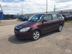 Sarkans Skoda Fabia 2010 Kauņa, ar dzinēja tilpumu 1.60 L un nobraukumu 380 tūkst. km par 2250 €, foto 3 vietnē AUTOMOTO.COM.LV