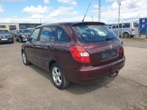 Sarkans Skoda Fabia 2010 Kauņa, ar dzinēja tilpumu 1.60 L un nobraukumu 380 tūkst. km par 2250 €, foto 7 vietnē AUTOMOTO.COM.LV