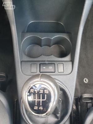 Sarkans Skoda Fabia 2010 Kauņa, ar dzinēja tilpumu 1.60 L un nobraukumu 380 tūkst. km par 2250 €, foto 13 vietnē AUTOMOTO.COM.LV
