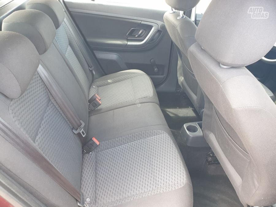 Sarkans Skoda Fabia 2010 Kauņa, ar dzinēja tilpumu 1.60 L un nobraukumu 380 tūkst. km par 2250 €, foto 15 vietnē AUTOMOTO.COM.LV