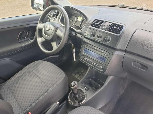 Sarkans Skoda Fabia 2010 Kauņa, ar dzinēja tilpumu 1.60 L un nobraukumu 390 tūkst. km par 1999 €, foto 7 vietnē AUTOMOTO.COM.LV