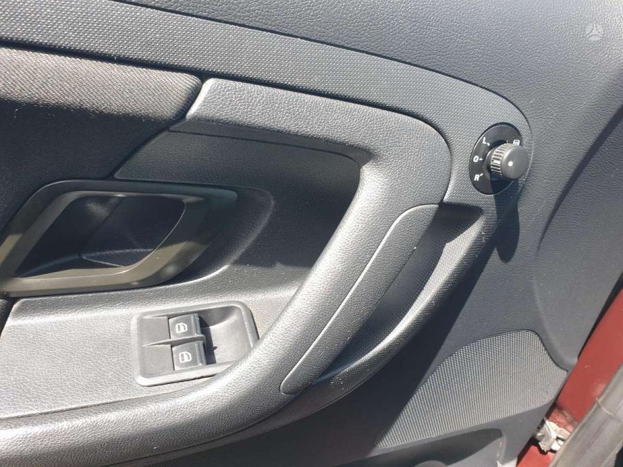 Sarkans Skoda Fabia 2010 Kauņa, ar dzinēja tilpumu 1.60 L un nobraukumu 390 tūkst. km par 1999 €, foto 10 vietnē AUTOMOTO.COM.LV