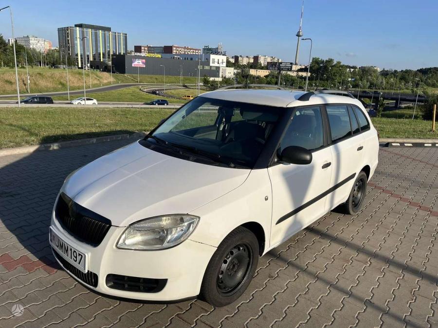 Sarkans Skoda Fabia 2010 Viļņa, ar dzinēja tilpumu 1.20 L un nobraukumu 231 tūkst. km par 333 €, foto 14 vietnē AUTOMOTO.COM.LV