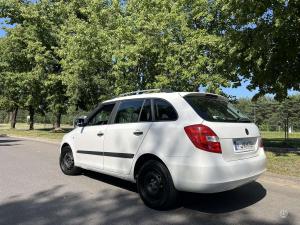 Sarkans Skoda Fabia 2010 Viļņa, ar dzinēja tilpumu 1.20 L un nobraukumu 231 tūkst. km par 333 €, foto 17 vietnē AUTOMOTO.COM.LV